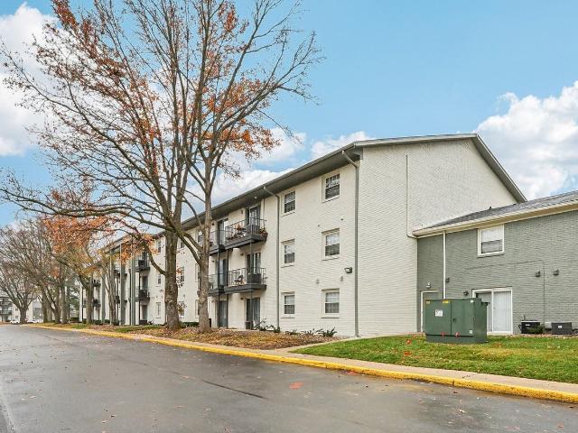 Vetra 5480 2 Bedroom Apartment for Rent at 5480 Michigan Rd, Indianapolis, IN 46228 Crooked Creek