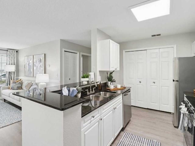 Vetra West 1 Bedroom Apartment for Rent at 1935 S Kirkman Rd, Orlando, FL 32811 Kirkman North