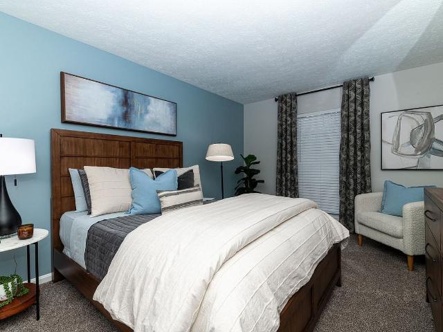 Vetra Hurstbourne 2 Bedroom Apartment for Rent at 175 La Fontenay Dr, Louisville, KY 40223