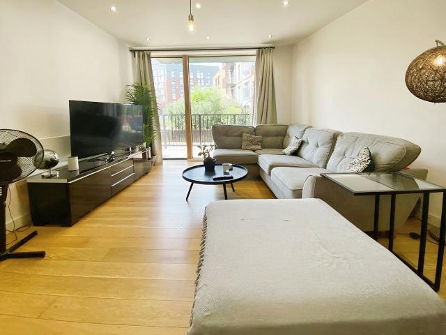 Vimto Gardens, Chapel Street, Salford, Manchester M3, 2 bed flat to rent, £1,400 pcm | PrimeLocation