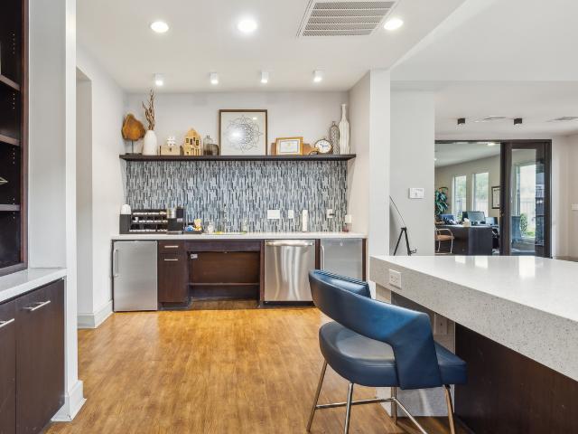 Vintage at 18th St. 1 Bedroom Apartment for Rent at 1700 Seaspray Ct, Houston, TX 77008 Lazy Brook Timbergrove