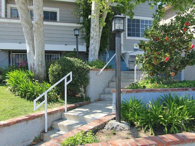 Vinton Apartments 2 Bedroom Apartment for Rent at 3729 Vinton Ave, Los Angeles, CA 90034 Palms
