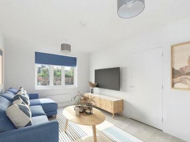 Vincam Close, Whitton, 3 Bedroom Detached