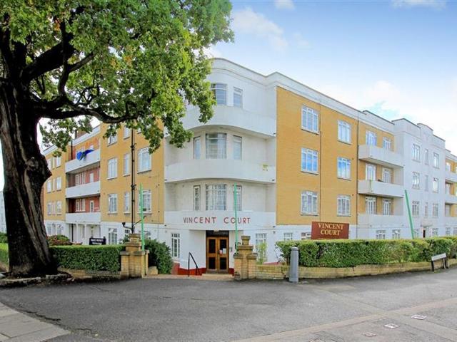 Vincent Court, Bell Lane, Hendon NW4, 2 bed flat to rent, £1,750 pcm | PrimeLocation
