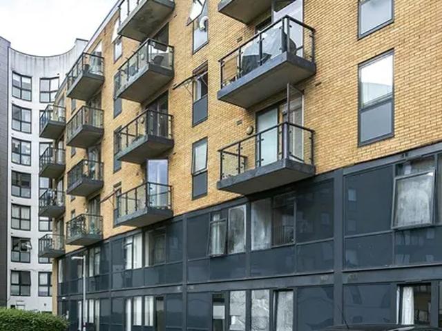 Vincent Row, 25 Durnsford Road, London, SW19 8JL, United Kingdom | 1 bed apartment for rent #168073611 | Rentberry