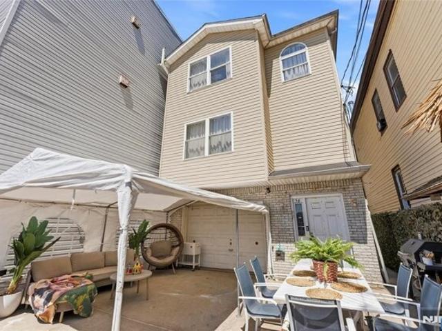 Vincent St, Newark, Home For Sale