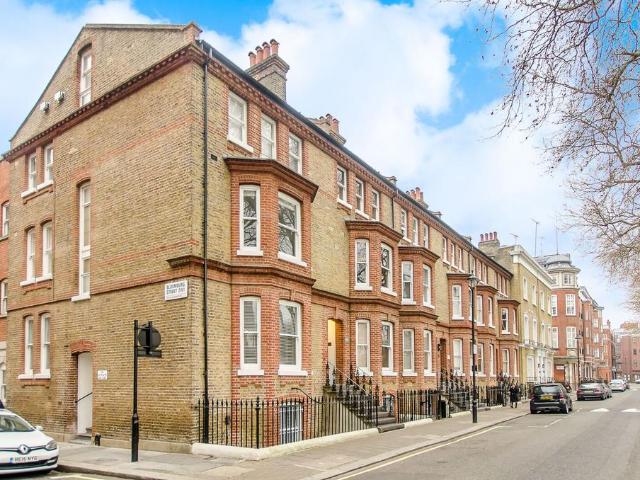 Vincent Square, Westminster, London. Studio to rent £1,600 pcm £369 pw