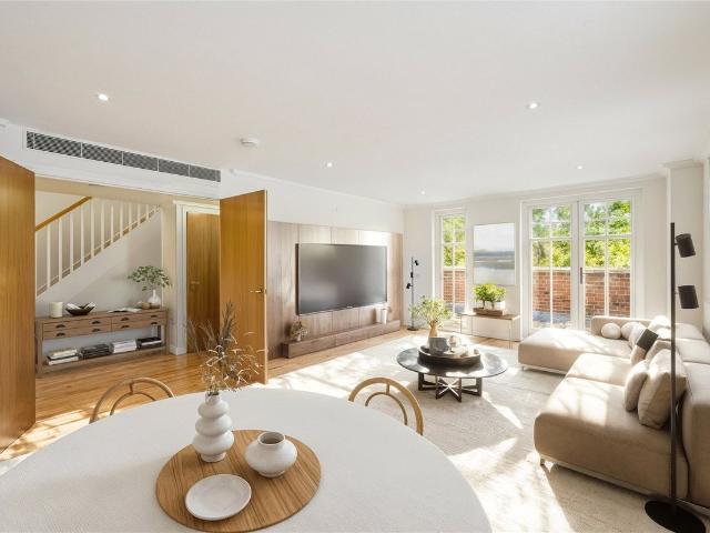 Vincent Square, Westminster, London SW1P, 3 bed flat to rent, £6,500 pcm | PrimeLocation