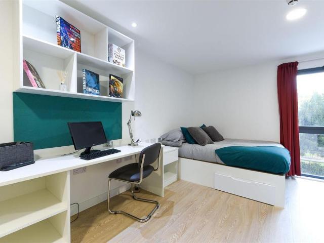 Vincents Walk, Southampton SO14 Studio to rent £1,469 pcm £339 pw