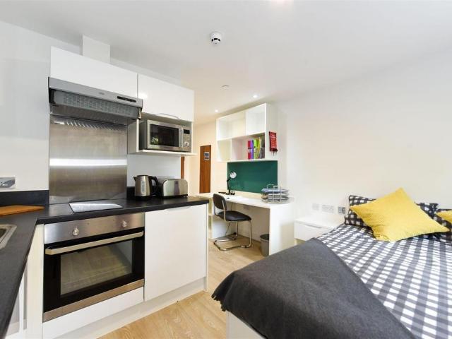 Vincents Walk, Southampton SO14 Studio to rent £1,183 pcm £273 pw