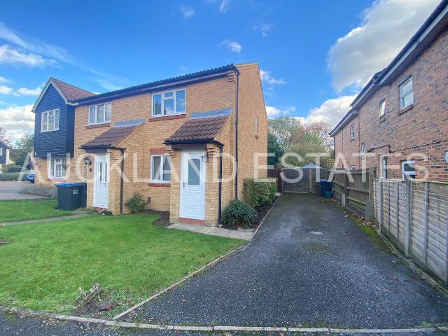 Vincenzo Close, North Mymms AL9, 2 bed end terrace house to rent, £1,700 pcm | PrimeLocation