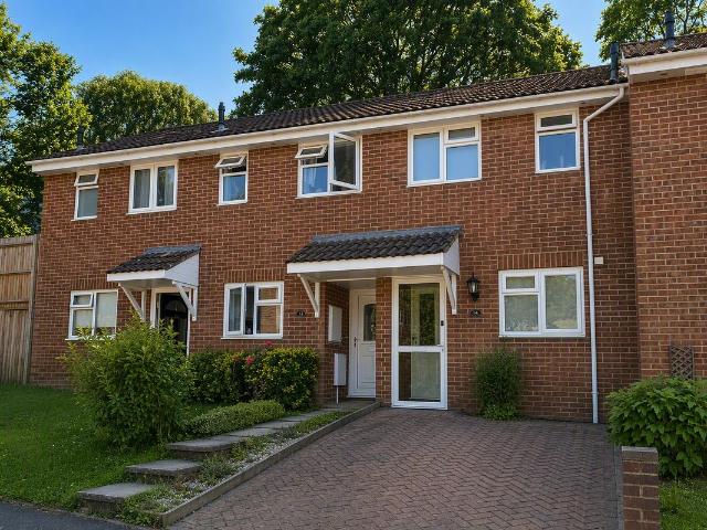 Vine Coppice, Waterlooville, Hampshire PO7, 2 bed end terrace house to rent, £1,175 pcm | PrimeLocation