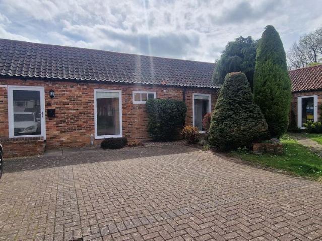 Vine Farmyard, Collingham NG23, 2 bed semi detached bungalow to rent, £875 pcm | PrimeLocation