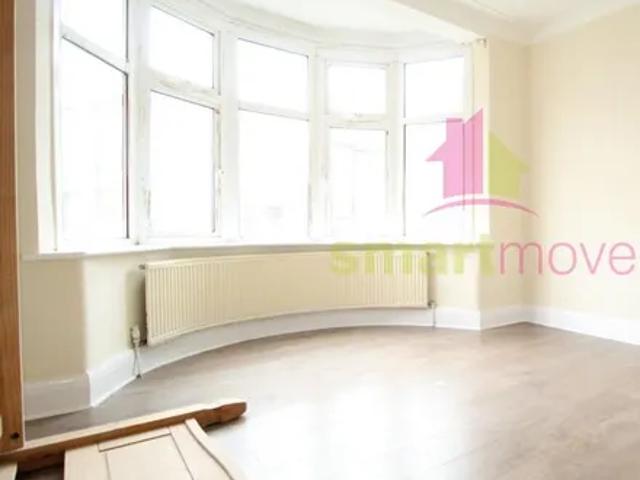 Vine Gardens, Loxford, London, IG1 2QJ, United Kingdom | 3 bed townhouse for rent #140801754 | Rentberry