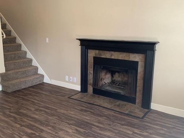 Vine Gate Apartments & Townhomes 2 Bedroom Apartment for Rent at 6140 S Vine Park Dr, Murray, UT 84121 Murray