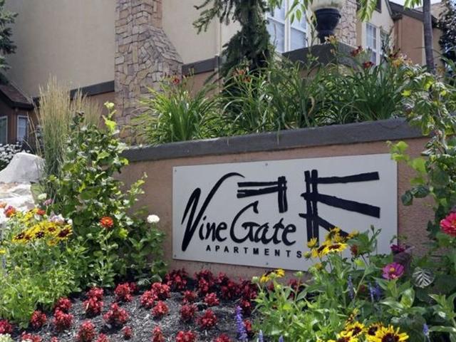 Vine Gate Apartments & Townhomes 2 Bedroom Apartment for Rent at 6140 S Vine Park Dr, Murray, UT 84121 Murray