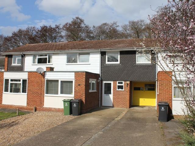 Vine Road, Stoke Poges SL2, 3 bed property to rent, £1,700 pcm | PrimeLocation