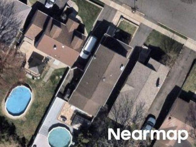 Vine St