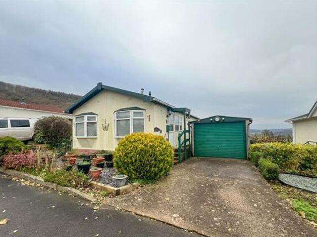 Vine Tree Park, Tudorville, 1 Bedroom Park