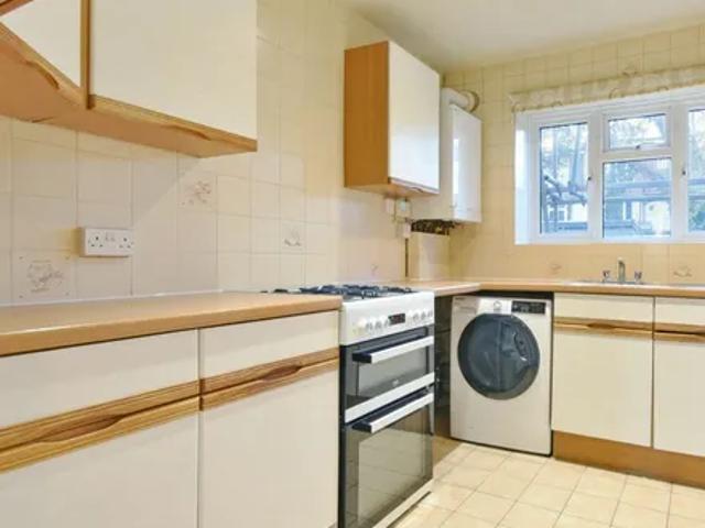 Vines Avenue, London, N3 2QD, United Kingdom | 2 bed apartment for rent #167778423 | Rentberry