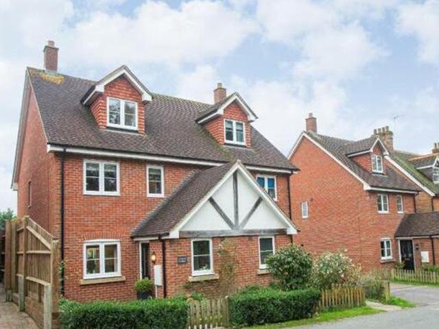 Vines Cross, Nettlesworth Lane, Heathfield, 3 Bedroom Semi detached