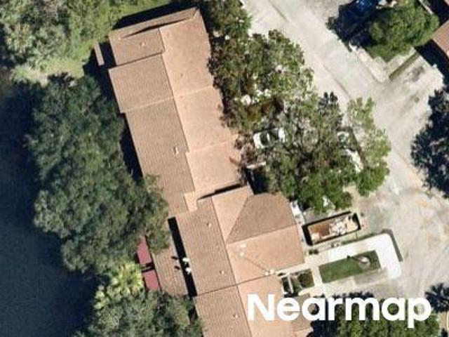 Vineyard Lake Dr