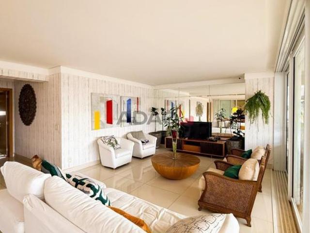 VINGT TROIS | ALTO PADRÃO ABSOLUTO NO SETOR BUENO Apartamento com 4 Quarto s por R$ 3280000.00 no s