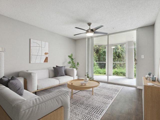 Vinings at Hunter's Green 3 Bedroom Apartment for Rent at 8801 Hunters Lake Dr, Tampa, FL 33647 Hunters Green