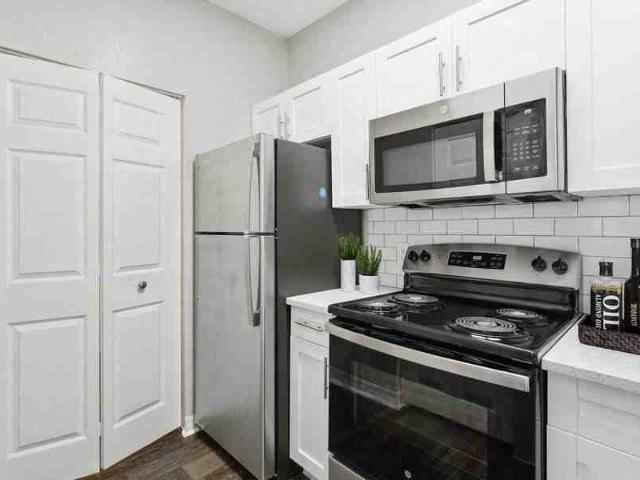 Vinings at Hunter's Green 3 Bedroom Apartment for Rent at 8801 Hunters Lake Dr, Tampa, FL 33647 Hunters Green