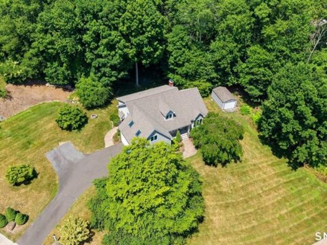 Viola Dr, East Hampton, Home For Sale
