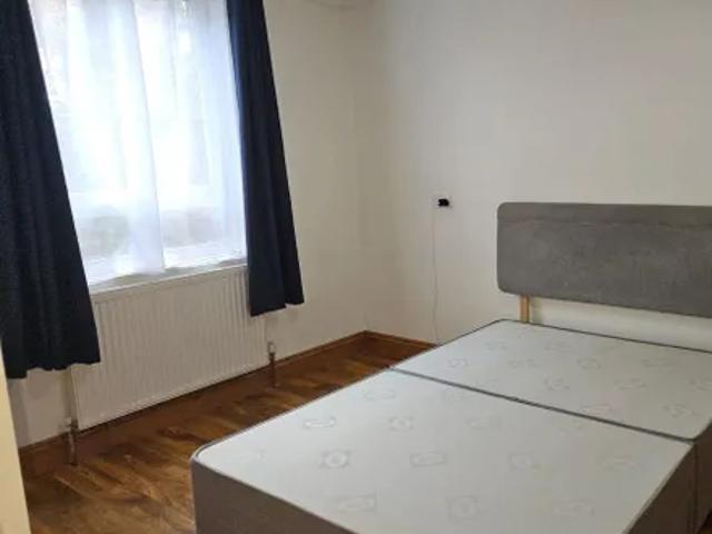 Violette Szabo, 18 Burnley Road, Stockwell Park, London, SW9 0SH, United Kingdom | 1 bed apartment for rent #167072398 | Rentberry