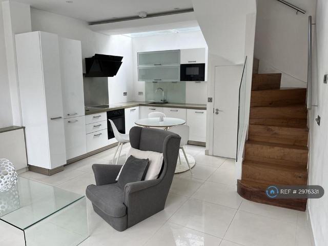 Violet Hill, London, NW8 1 bed terraced house to rent £2,580 pcm £595 pw