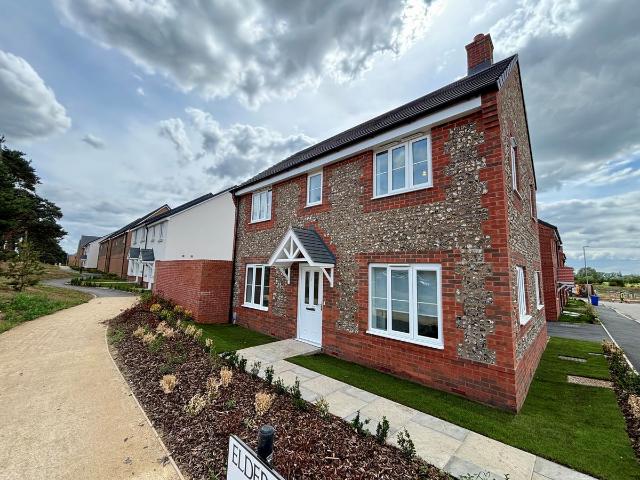 Violet Street, Lakenheath IP27, 3 bed detached house to rent, £1,550 pcm | PrimeLocation