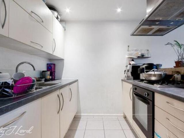 Violet Road, London, 1 Bedroom Apartment