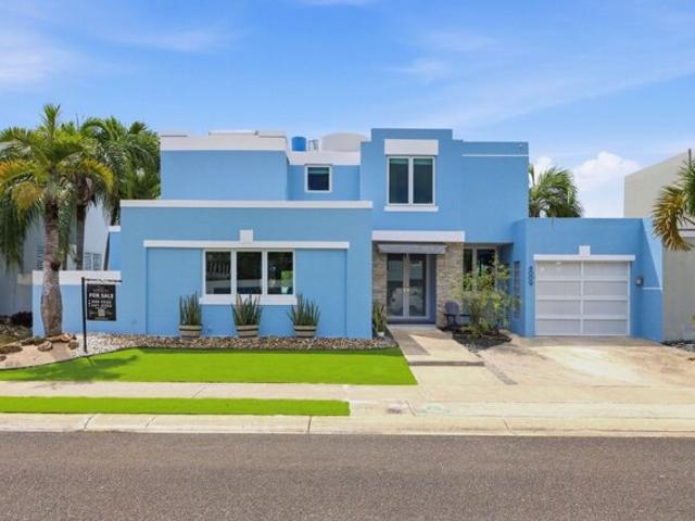 Via Del Palmar, Toa Baja, Home For Sale