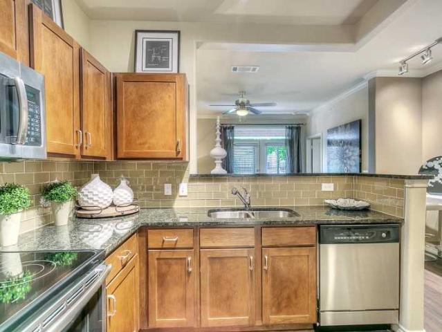 Via Las Colinas 2 Bedroom Apartment for Rent at 401 W Northwest Hwy, Irving, TX 75039