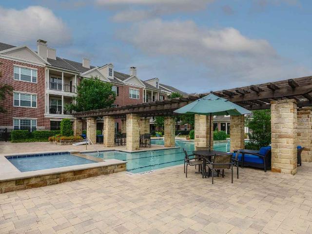 Via Las Colinas 2 Bedroom Apartment for Rent at 401 W Northwest Hwy, Irving, TX 75039