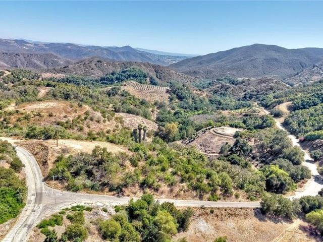 Via Vaquero, Temecula, CA 92590