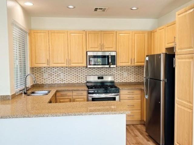 Via Ventura Apartments 2 Bedroom Apartment for Rent at 930 Pacific Strand Pl, Ventura, CA 93003