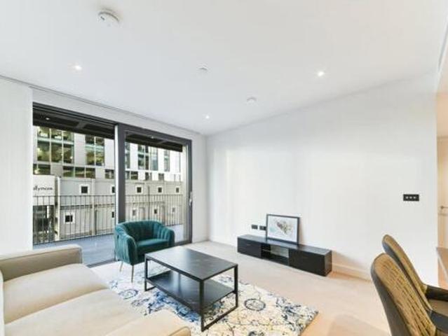 Viaduct Gardens, Nine Elms, 2 Bedroom Flat