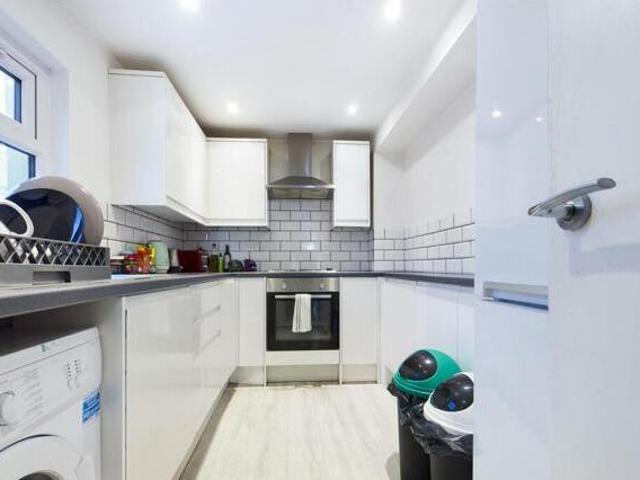 Viaduct Road, Brighton, 2 Bedroom Terraced