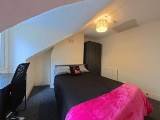 Viaduct Road, Brighton BN1 5 bed terraced house to rent £3,141 pcm £725 pw