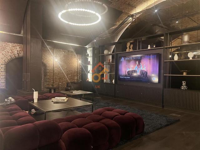 Viadux, 42 Great Bridgewater Street, Manchester M1, 2 bed flat to rent, £2,200 pcm | PrimeLocation