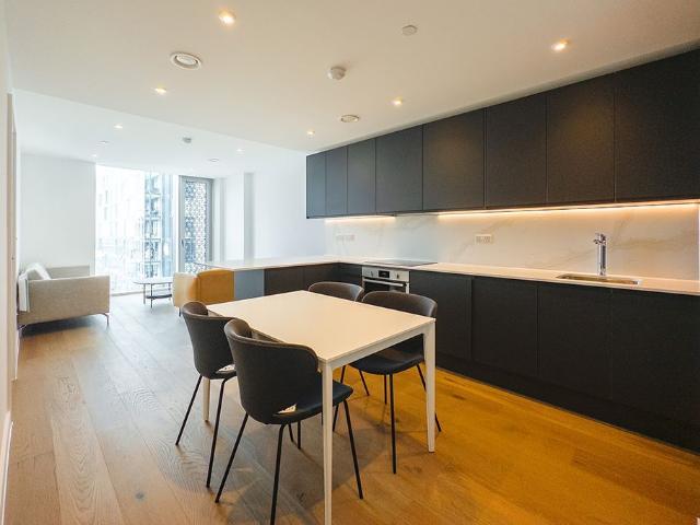 Viadux, Great Bridgewater Street, Manchester M1, 1 bed flat to rent, £1,650 pcm | PrimeLocation