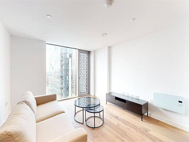 Viadux, Manchester M1 1 bed apartment to rent £1,800 pcm £415 pw