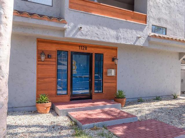 Vibe Student Apartments 2 Bedroom Apartment for Rent at 3440 E Ransom St, Long Beach, CA 90804 Bryant School