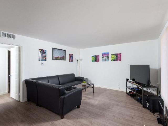 Vibe Student Apartments 2 Bedroom Apartment for Rent at 3440 E Ransom St, Long Beach, CA 90804 Bryant School