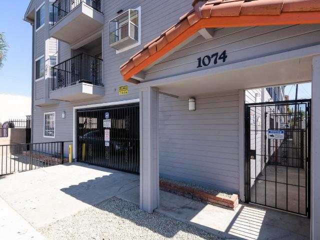 Vibe Student Apartments 2 Bedroom Apartment for Rent at 3440 E Ransom St, Long Beach, CA 90804 Bryant School