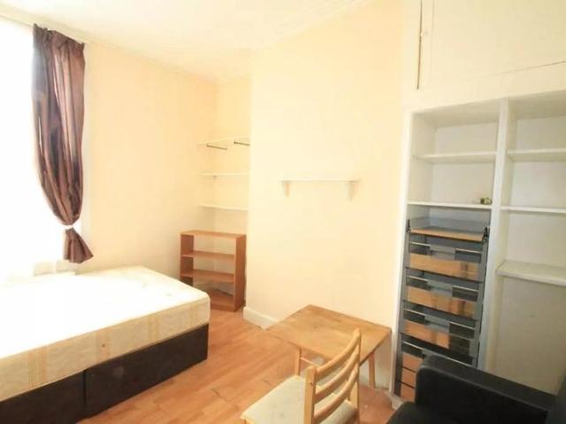 Vibrant Finsbury Park Living | 2 Bed Flat