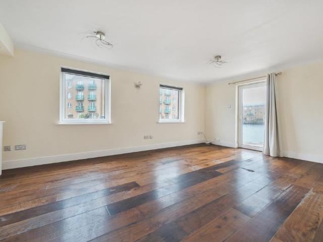 Victory Mews, The Strand, Brighton, BN2 2 bed flat to rent £1,600 pcm £369 pw